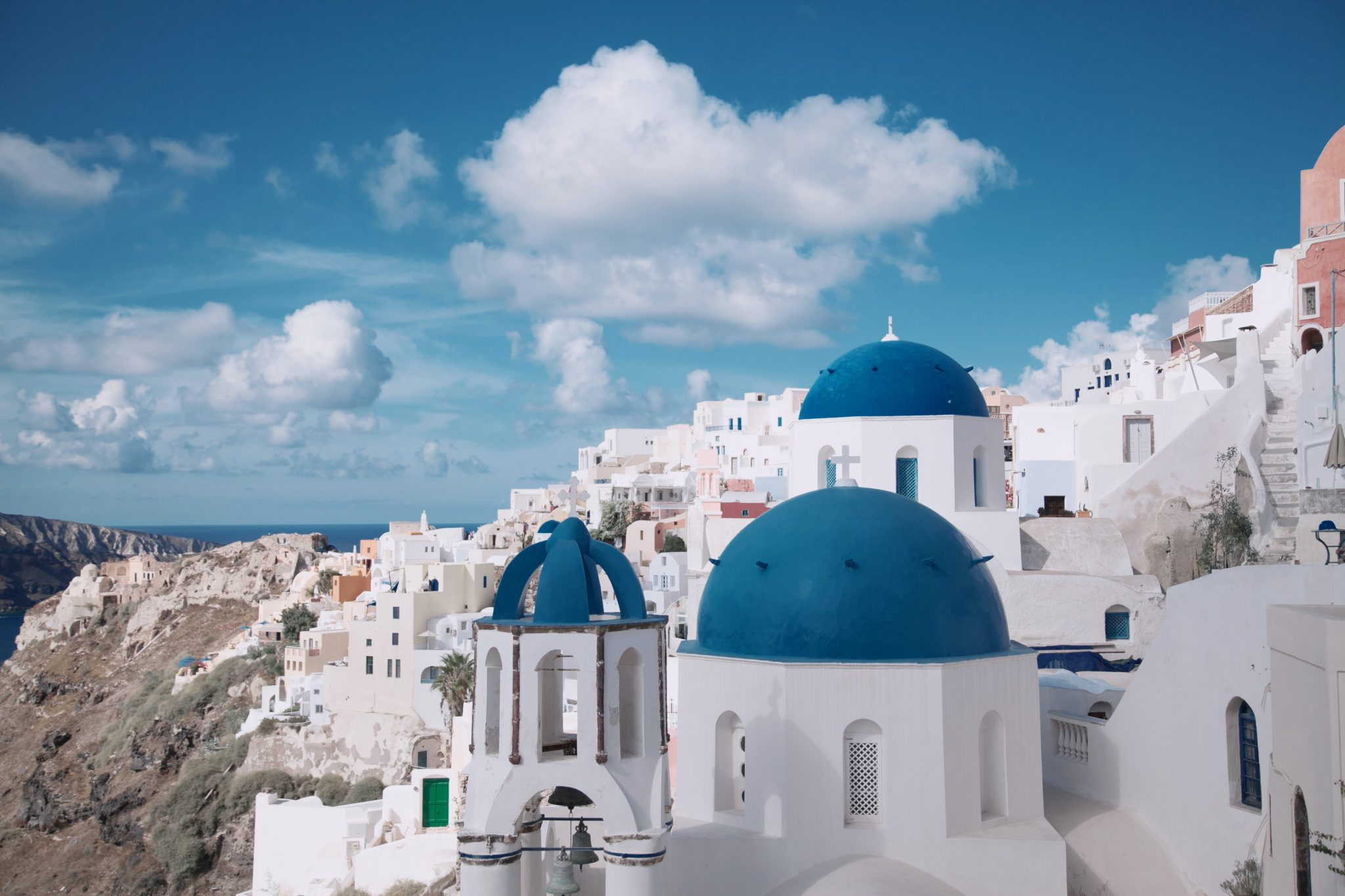 Κορωνοϊός & Τουρισμός στα ελληνικά ΜΜΕ και το Twitter - Data Stories @ NewTech Lab